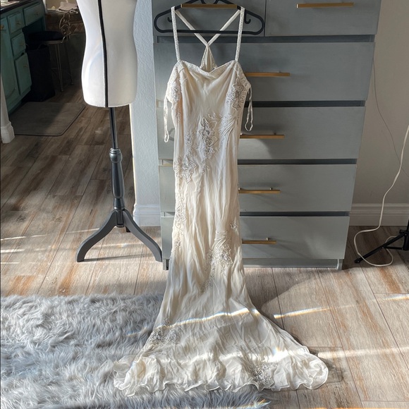 Scala | Dresses | Scala Cream Silk Backless Dress With Metallic ...